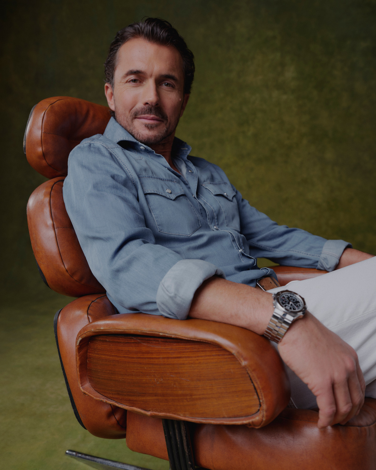 Lucas Bravo Gabriel Explains ‘emily In Paris Season 3 Finale