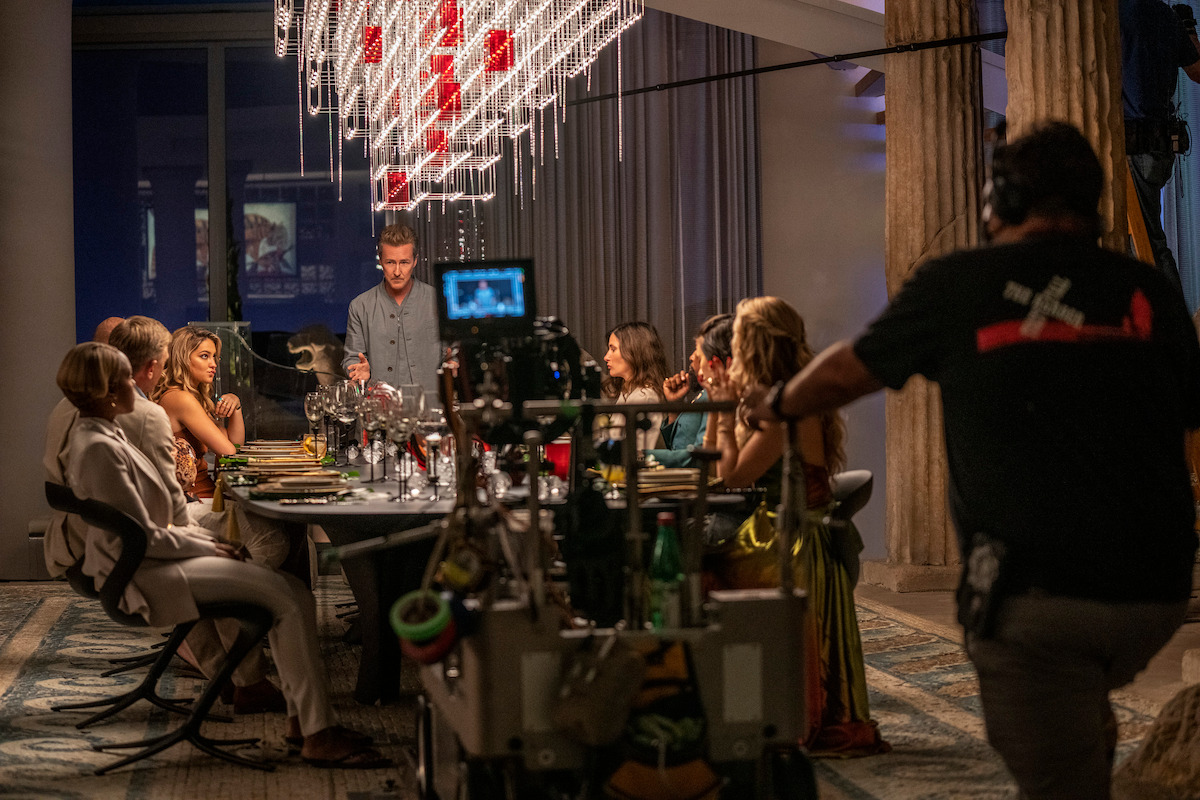 Glass Onion Knives Out 2 Trailer - Netflix Tudum