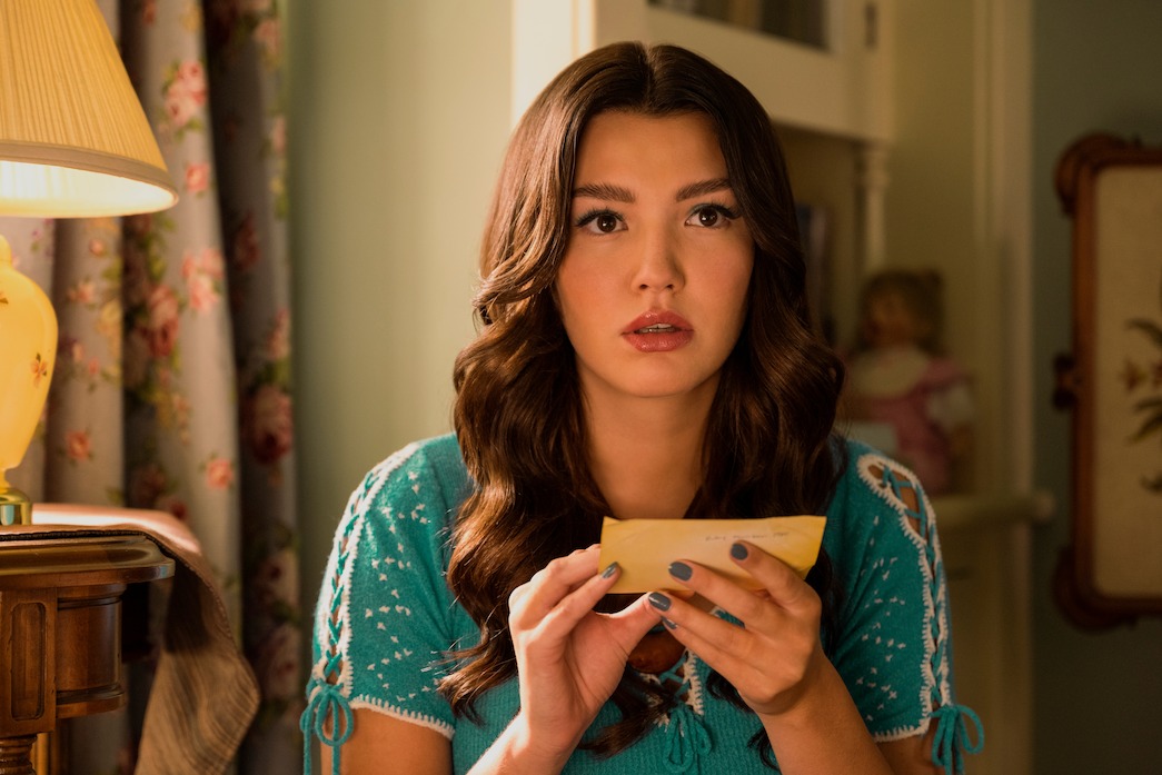 The 'Firefly Lane' Cast: Who's Who in the Decade-Spanning Decade ...