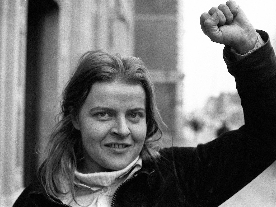 7 Infamous Women Criminals Who Rival the Bishop in ‘Red Notice ...