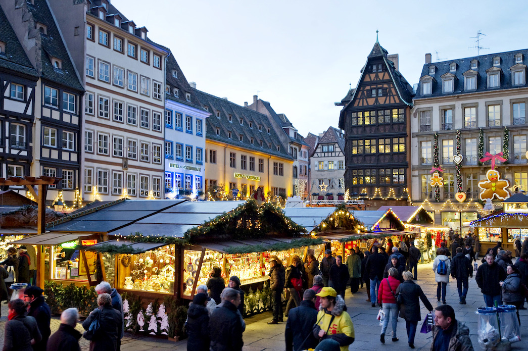 Real Life Holiday Towns Like 1000 Miles From Christmas - Netflix Tudum
