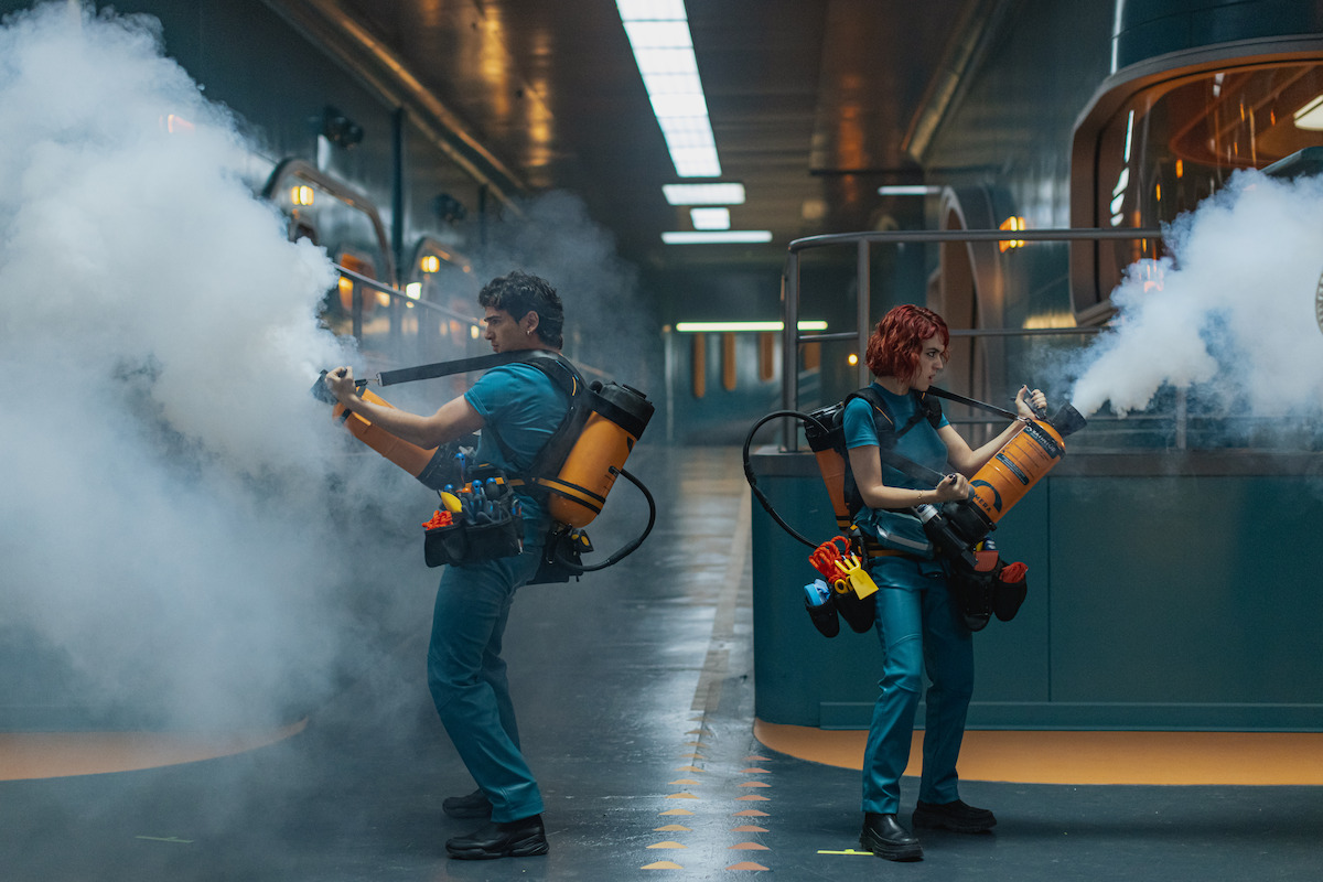 Billionaires' Bunker: Cast, Photos, Where to Stream - Netflix Tudum