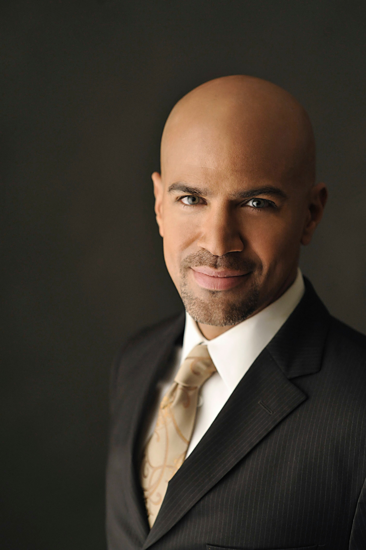 'The Lincoln Lawyer' Renewed for Season 3 - Netflix Tudum