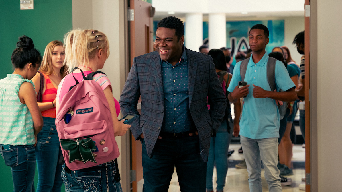 Roll Call: Meet the Cast of the New Netflix Comedy ‘Senior Year ...