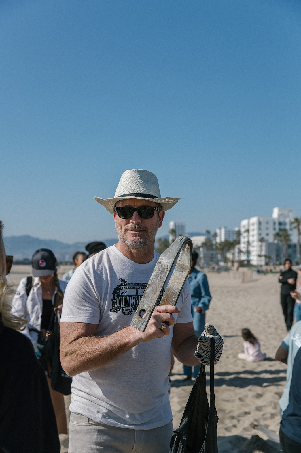 The Outer Banks Cast Cleaned Up Santa Monica’s Coastline After ...
