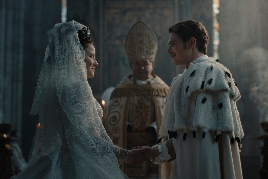 9 Shows Like Outlander That Will Quench Your Droughtlander - Netflix Tudum
