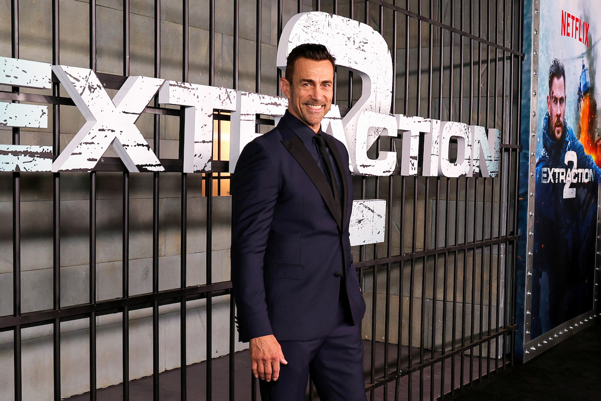 'Extraction 2' Red Carpet: Chris Hemsworth Leaps into Action at the ...