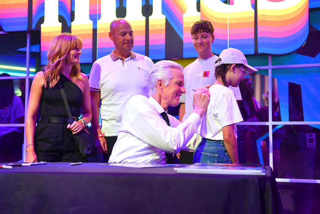 See Matthew Modine surprise fans at Stranger Things: The Experience ...