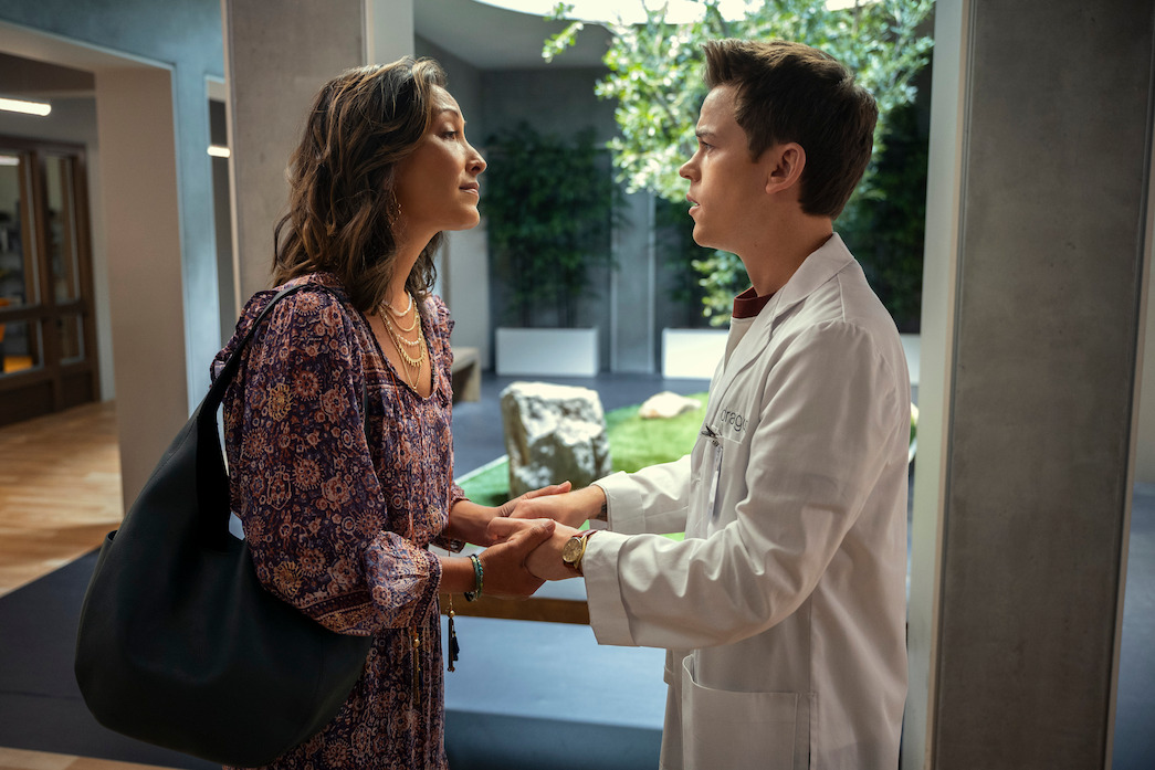 Unstable Season 1 Ending Explained: What Happens in Rob Lowe Comedy ...