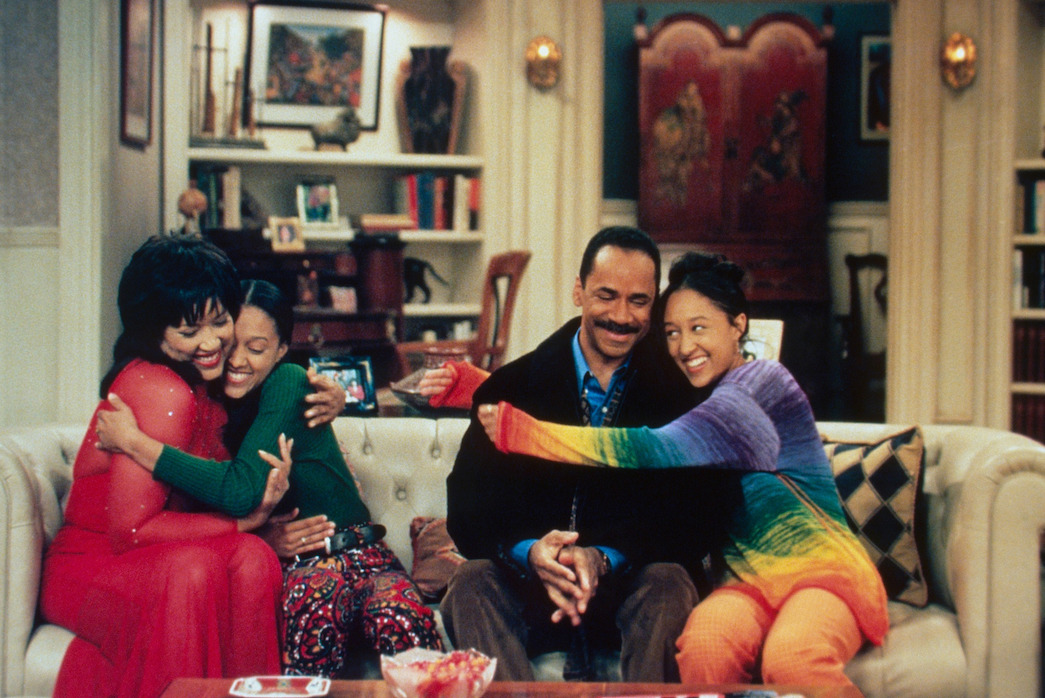 8 Best 90s TV Shows to Watch That are All That - Netflix Tudum