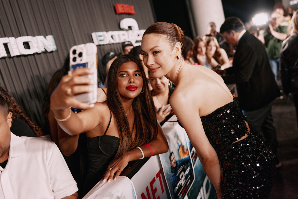 'Extraction 2' Red Carpet: Chris Hemsworth Leaps into Action at the ...