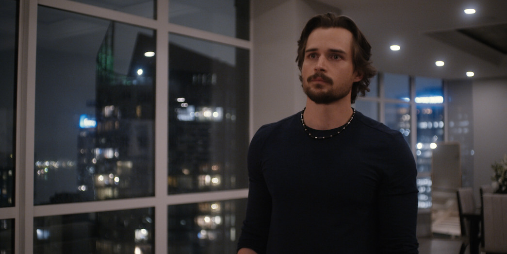 The 'Firefly Lane' Cast: Who's Who in the Decade-Spanning Decade ...