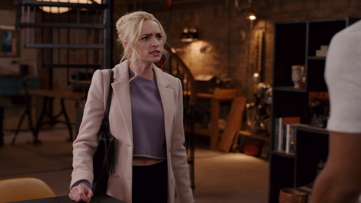 See All Of Georgias Coats And Blazers On ‘ginny And Georgia Netflix Tudum