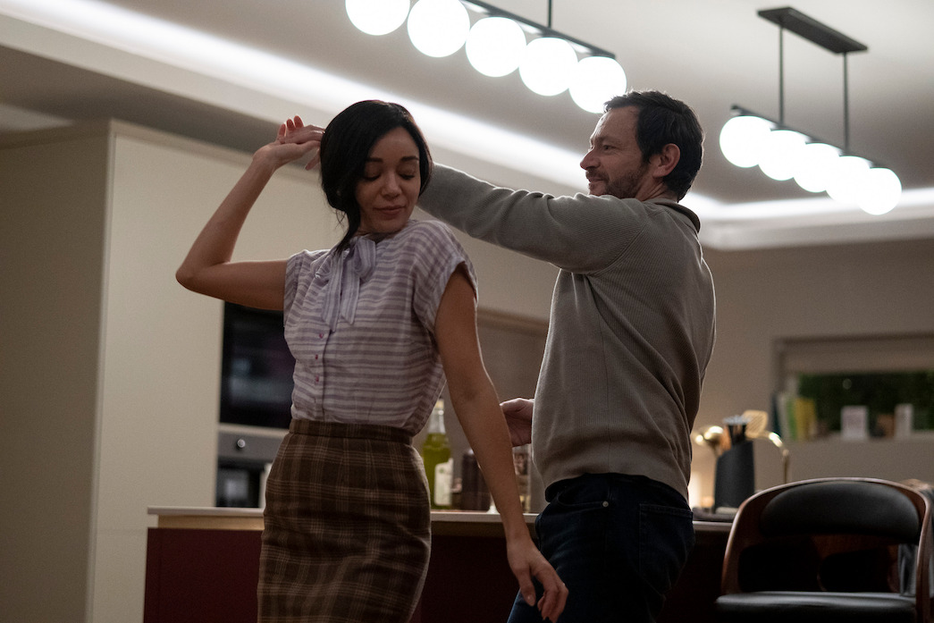 The Strays: Meet the Cast of the Tense Psychological Thriller - Netflix ...