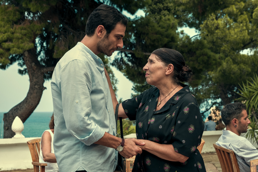 Who’s in ‘From Scratch’ Cast Guide - Netflix Tudum