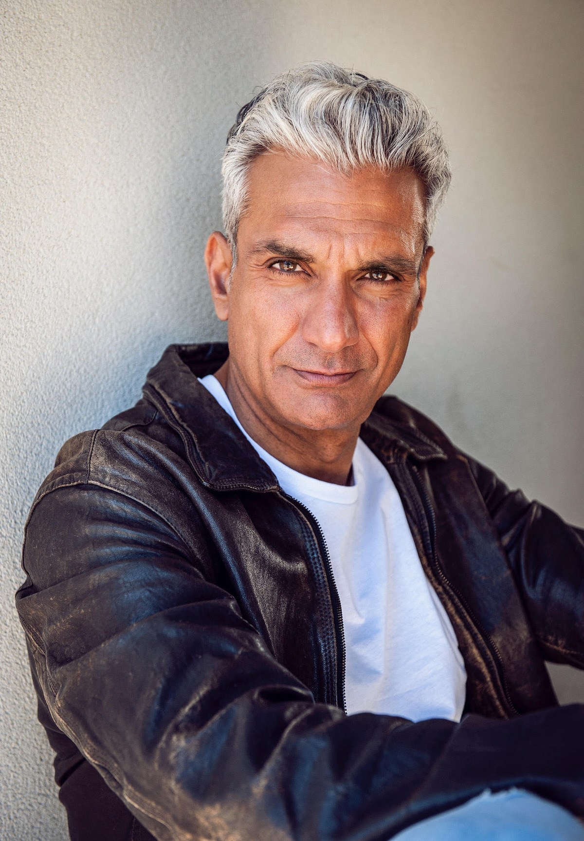 ‘Mother of the Bride’ Cast: Brooke Shields, Benjamin Bratt, Miranda ...