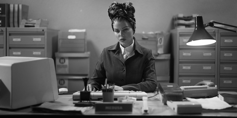 What Is KAOS TV Show? Plot, Cast, Photos and More - Netflix Tudum