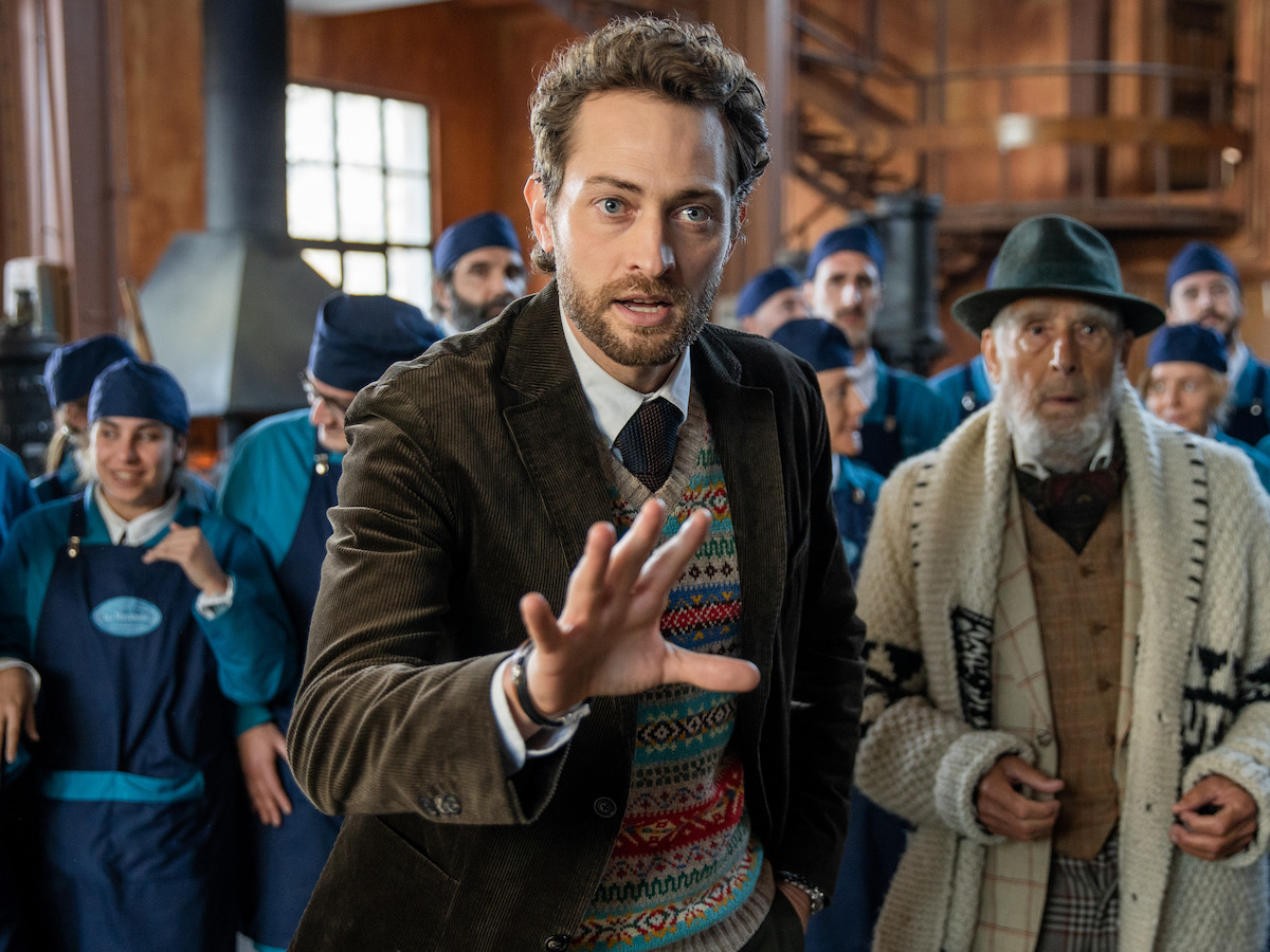 Meet the Cast of 1000 Miles from Christmas: Guide - Netflix Tudum