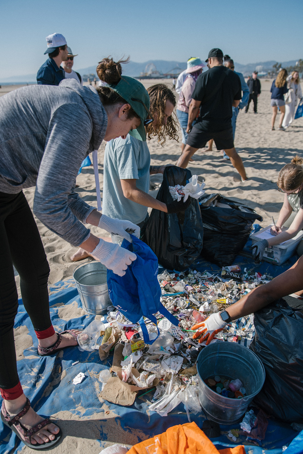The Outer Banks Cast Cleaned Up Santa Monica’s Coastline After ...