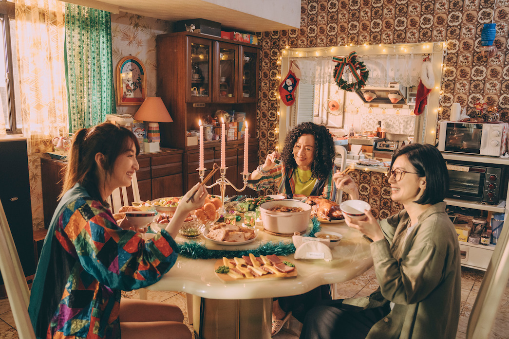 12 Best TV Shows to Watch With Mom on Mother’s Day - Netflix Tudum