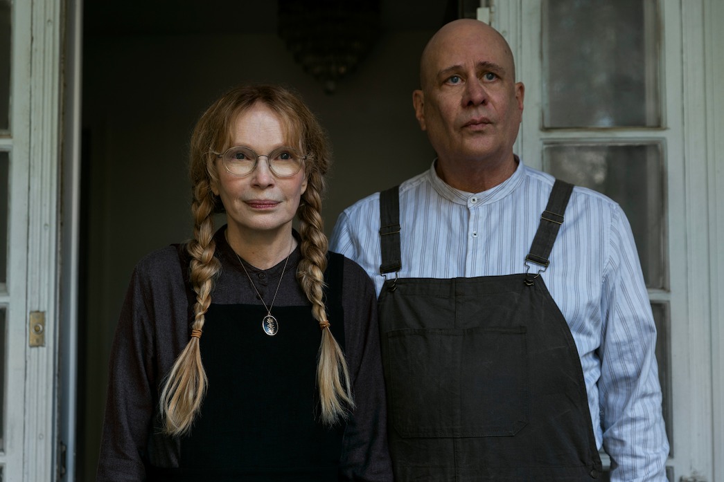 ‘The Watcher’ Costume Designer On The Chic Fashion Inspiration ...