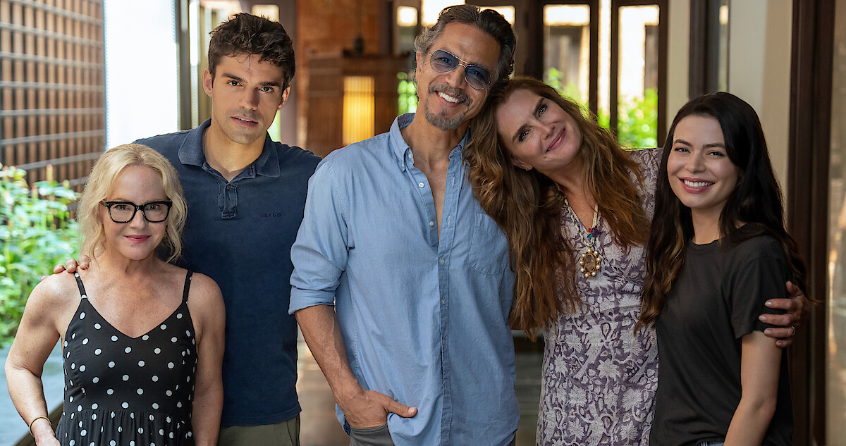 ‘Mother of the Bride’ Cast: Brooke Shields, Benjamin Bratt, Miranda ...