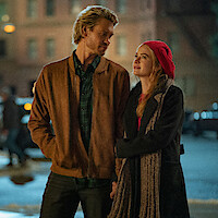 Chad Michael Murray as Luke and Britt Robertson as Ashley in 'The Merry ...