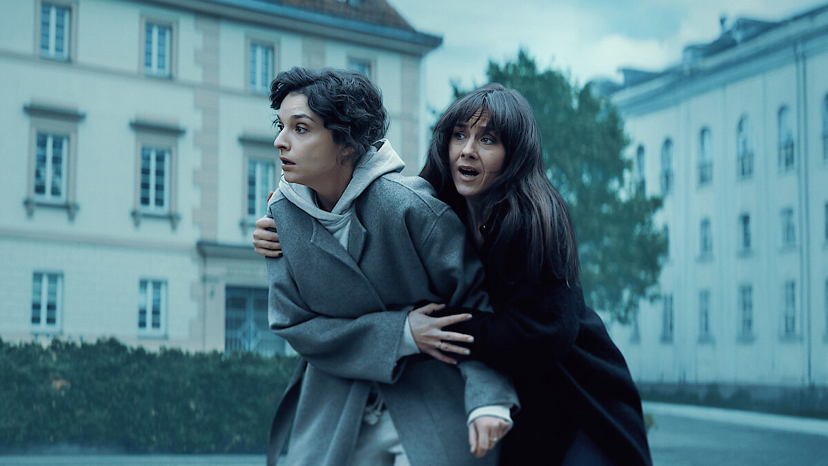 Just One Look Series: Watch the Trailer for the Harlan Coben Thriller - Netflix Tudum