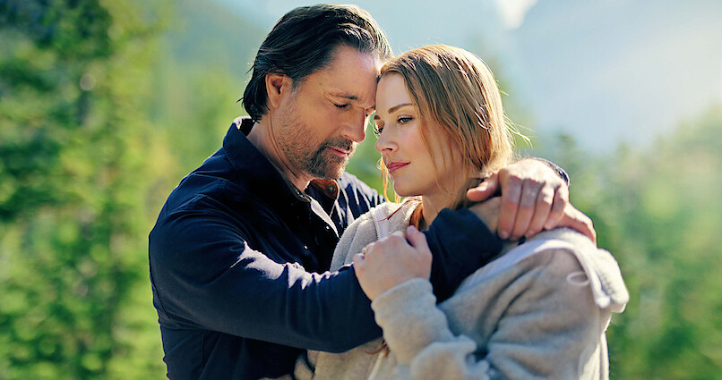 Virgin River Season 5 Premiere Date, Trailer, Christmas Episodes ...