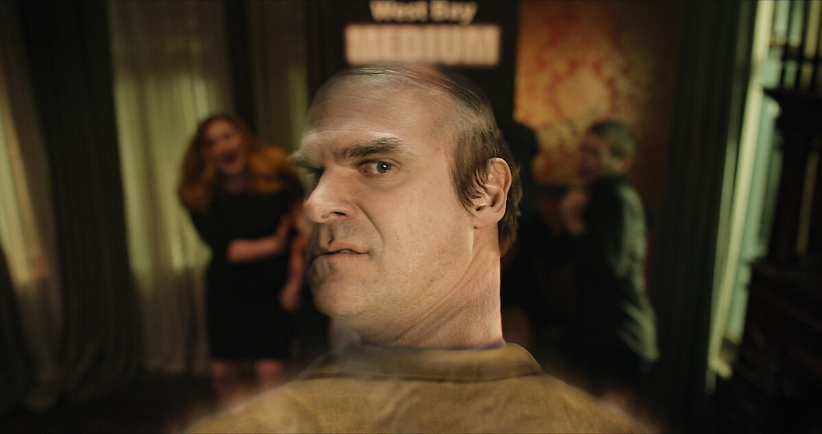 ‘We Have A Ghost’ Star David Harbour Experienced a Real Life Haunting ...