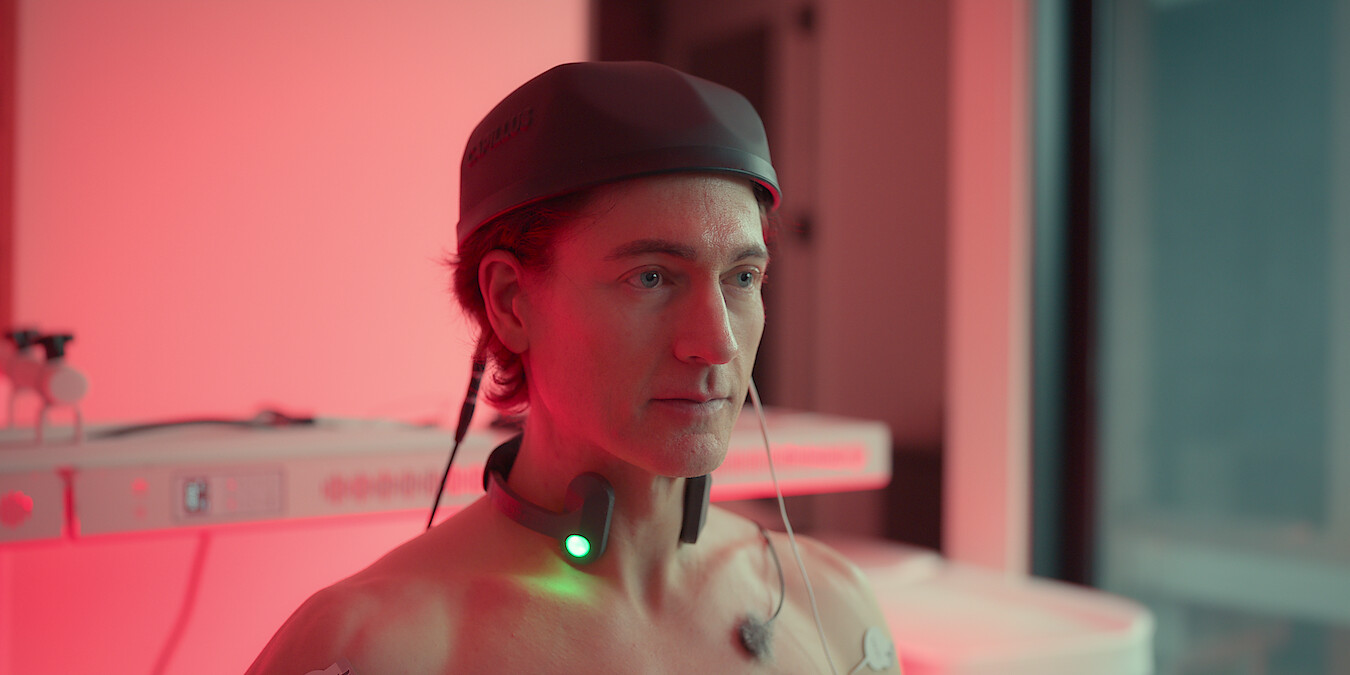 ‘Skywalkers: A Love Story’ Follows Daredevil Couple Angela Nikolau and ...