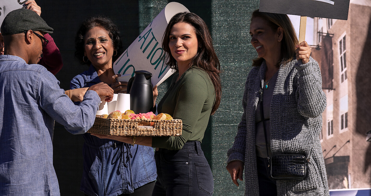 'The Lincoln Lawyer' Season 2 Part 1: Lana Parrilla Interview - Netflix ...