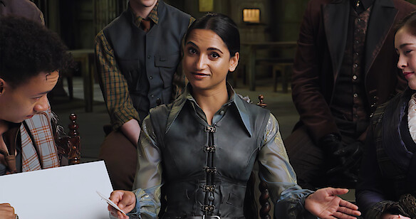 Tour the Sets of ‘Shadow and Bone’ Season 2 with Wylan and Jesper ...