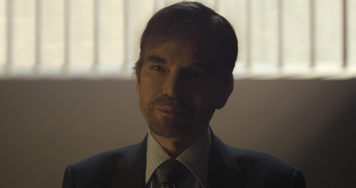 Six Gets An Invitation From The CIA | ‘The Gray Man’ - Netflix Tudum