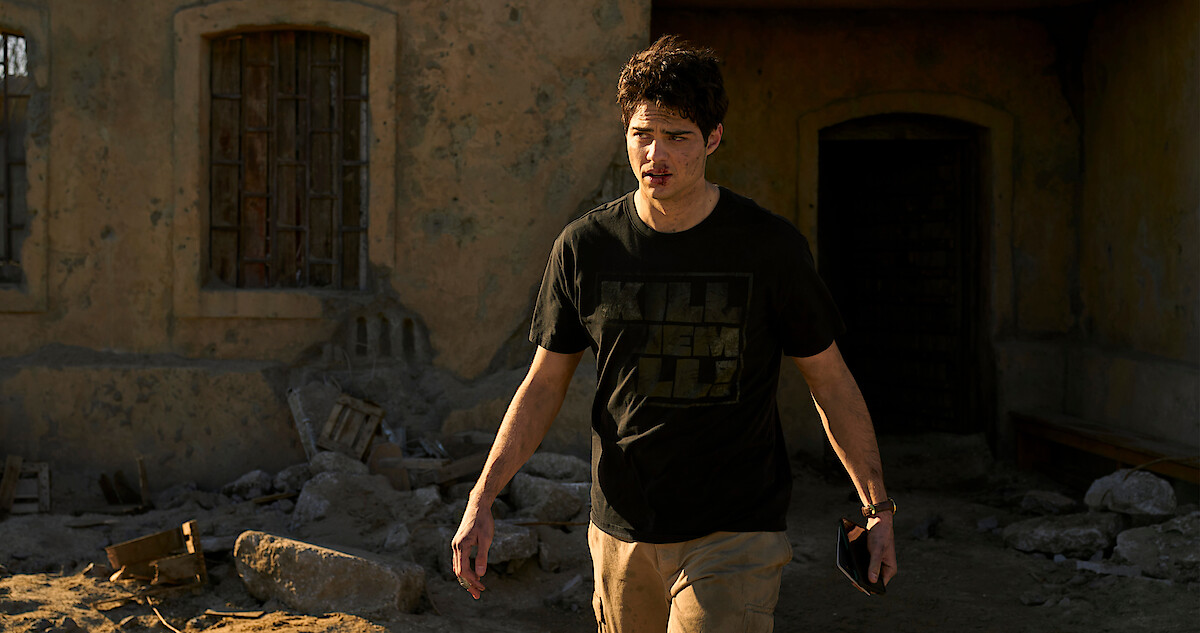 See Photos Of Noah Centineo Spy Show The Recruit Netflix Tudum