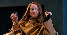 Anna Delvey’s Celine Glasses in ‘Inventing Anna’ Explained - Netflix Tudum
