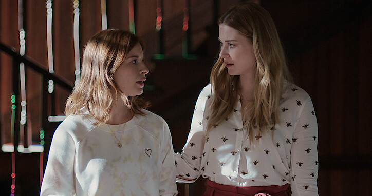 Alexandra Breckinridge as Mel Monroe