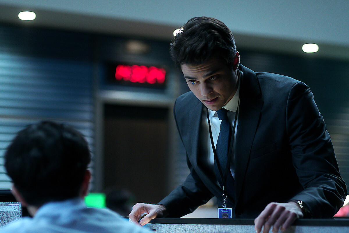 Noah Centineo Stars As a CIA Lawyer In This 'Recruit' Sneak Peek ...