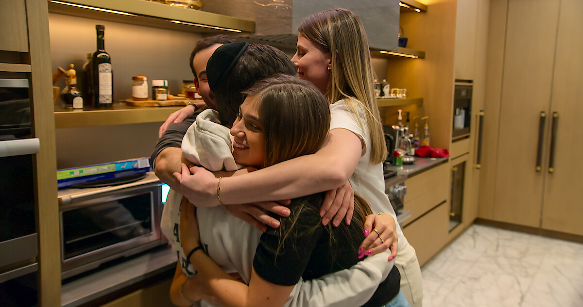 My Unorthodox Life Cast and Instagrams: Who Will Be in Season 2 ...