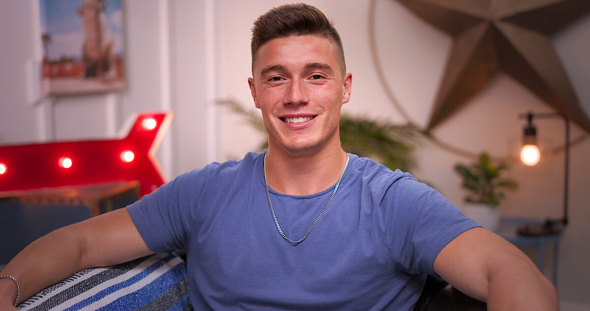 How Do Bruce Stephenson and Matt Barnett Know Each Other? - Netflix Tudum