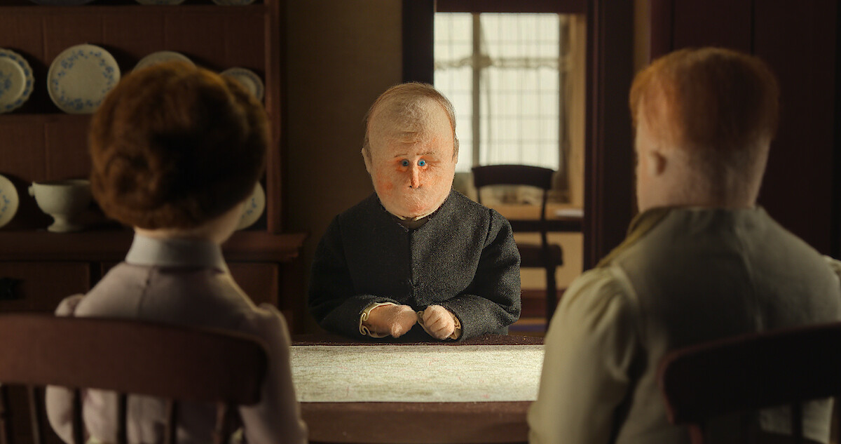 Raymond and Penny Receive An Offer | The House - Netflix Tudum